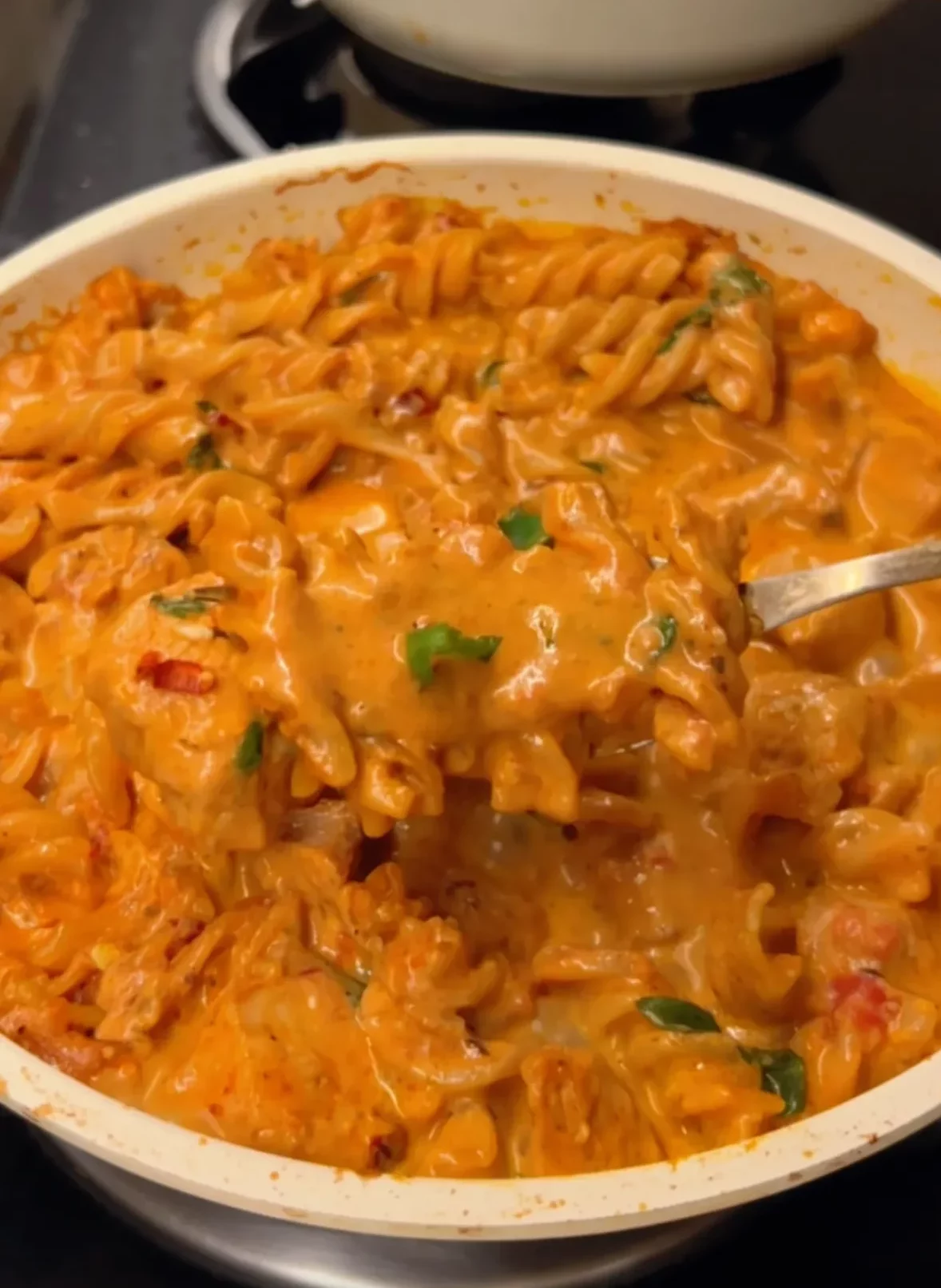 One-Pot Creamy Tomato Chicken Pasta - That Foodie Girl